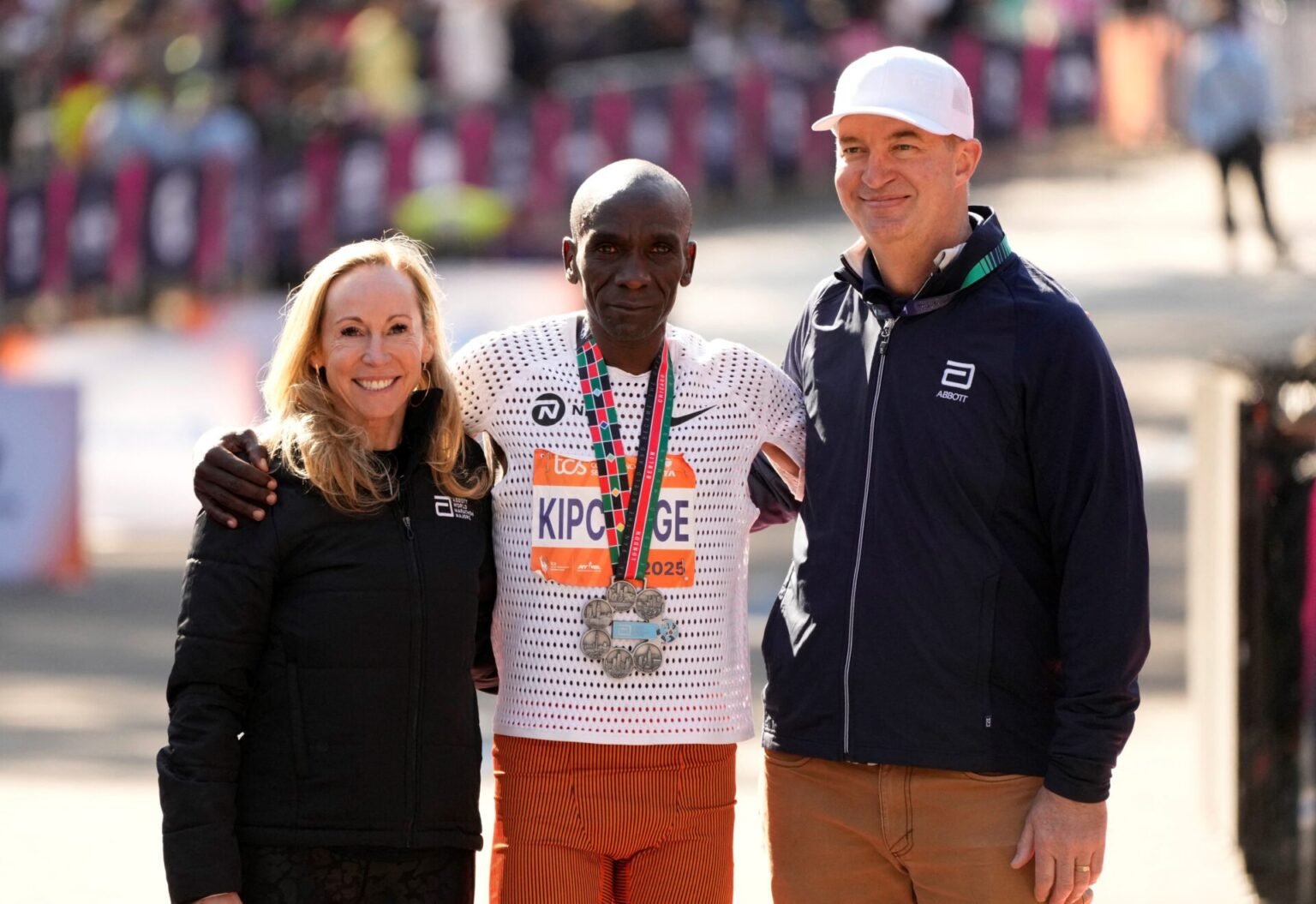 Dylan van der Hock, 2:20:59 en su debut como maratonista - CADA Atletismo